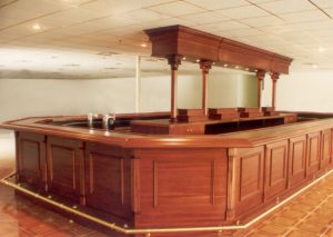 Custom Commercial Bars: Why Do They Build Circular Bars? – WoodnLuxury
