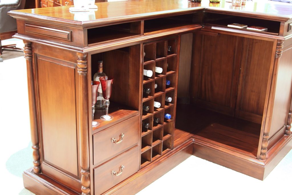 Solid Wood Bar & Cabinet Set with Ample Storage – Bar WNL131 – WoodnLuxury